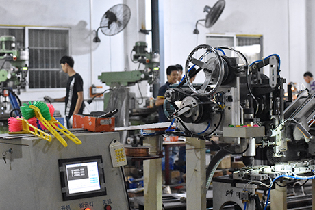 Brush making machine,Brush drilling and tufting machine , China brush ...